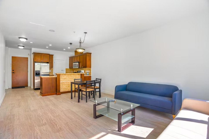 2 Bedrooms 2 Bathrooms - Burnaby