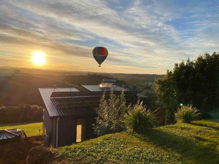 Hinterland Harmony Sunrise Views And Balloons - Lismore