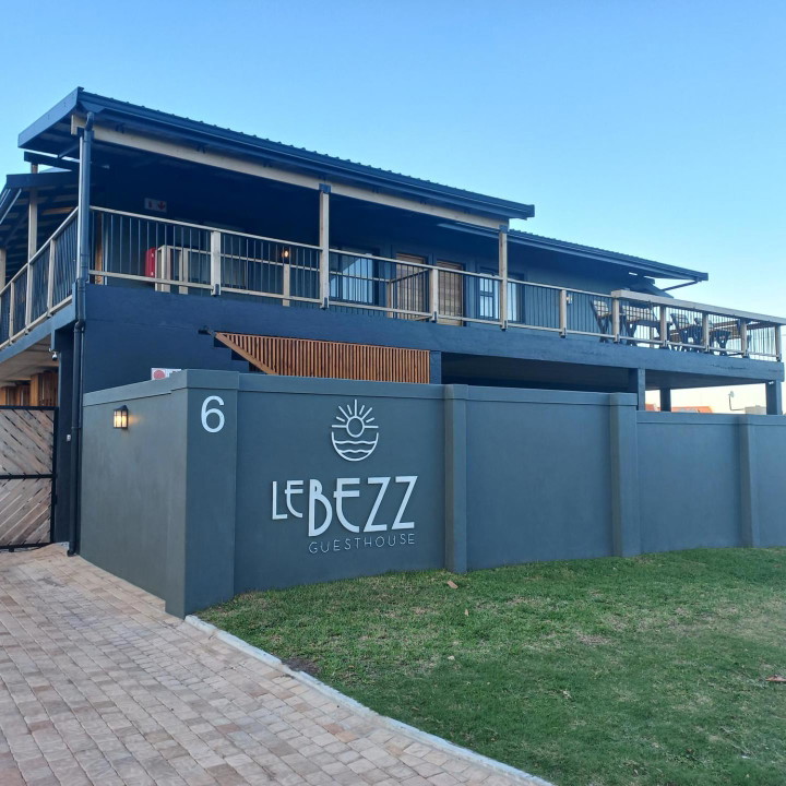 Le Bezz Guesthouse - Dolphin Coast