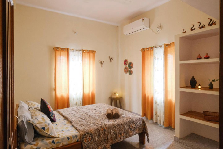 A Room In Fursat, Sarnath - Varanasi