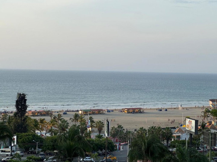 Murcielago Beach Next To Mall Del Pacifico - Manta