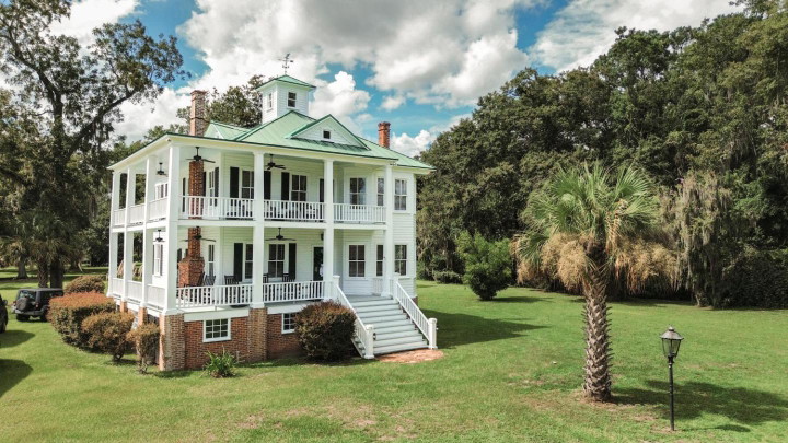 Historic Beaufort Estate Sleeps 10 - Port Royal, SC