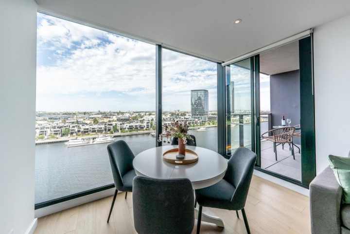 Melbourne Corporate Stays - Docklands Waterfront - Kensington