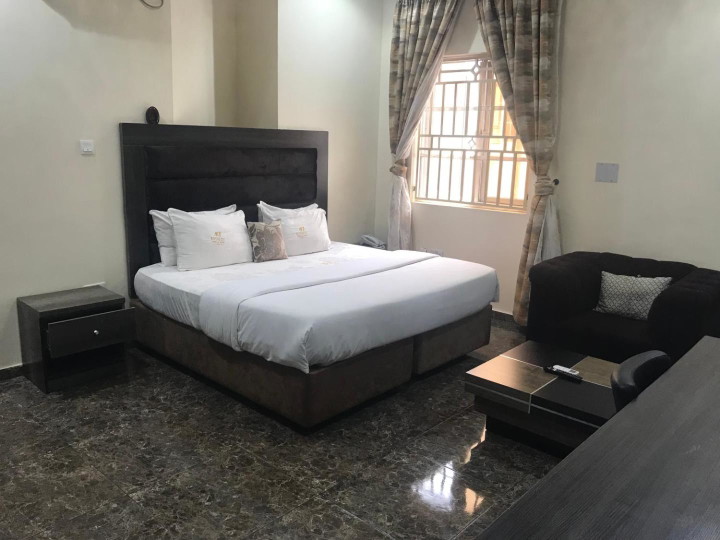 Adj Royalty Hotel & Suites - Benin City