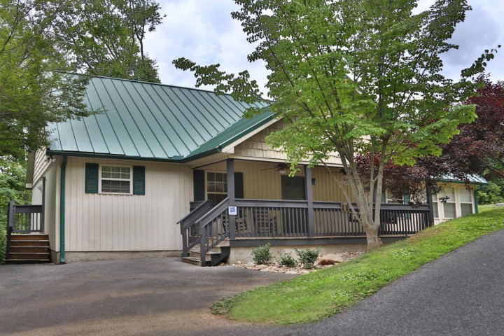 Holly Grove By Eden Crest - Pigeon Forge, TN