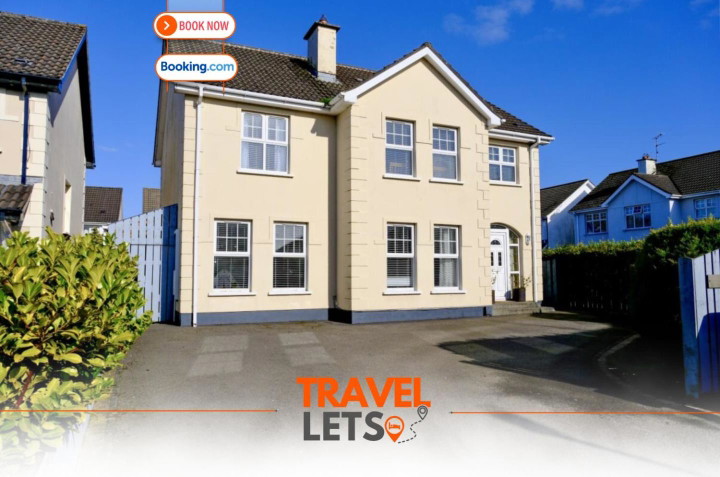 Spacious 4 Bedroom Pet Friendly House By Travel Lets Holiday Rentals Derry With Garden - Buncrana