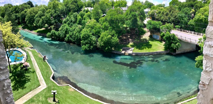 Comal River Retreat - New Braunfels, TX