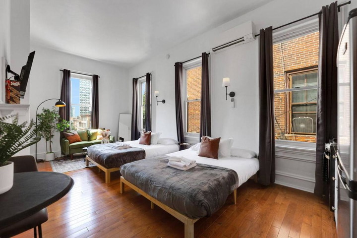 New Studio In Center City That Sleeps 4 With Fast Wifi - Bryn Mawr, PA