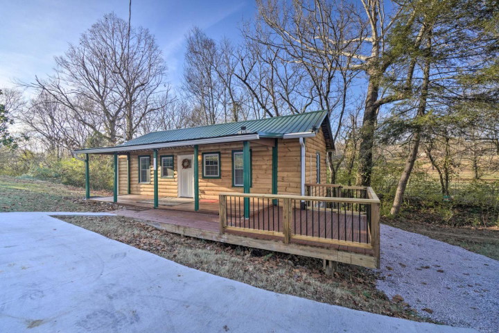 Cozy Knoxville Getaway ~ 8 Mi To Downtown! - Knoxville, TN