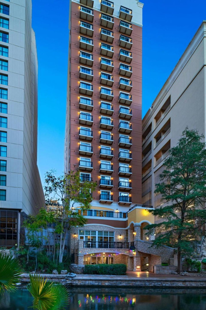 Courtyard By Marriott San Antonio Riverwalk - San Antonio, TX