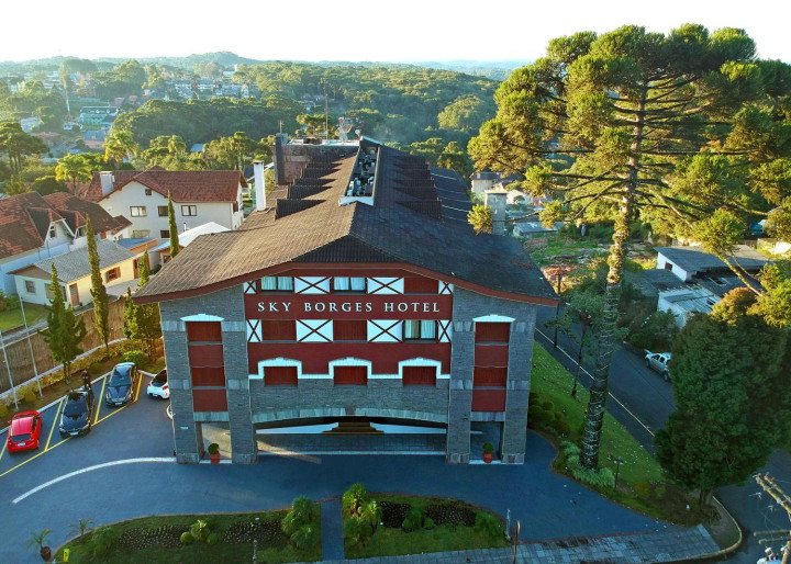 Sky Borges Hotel - Flats De Luxo No Centro De Gramado - Rs - Gramado
