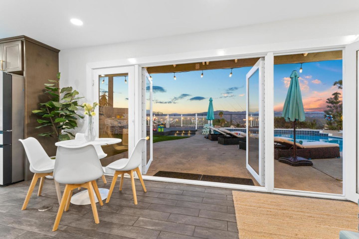 Upscale Resort House, Views, Saltwater Pool, Spa - Santee, CA