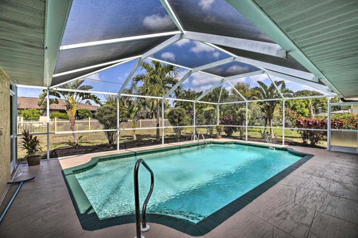 Breezy Cape Coral Oasis, Covered Lanai & Bbq - Fort Myers, FL