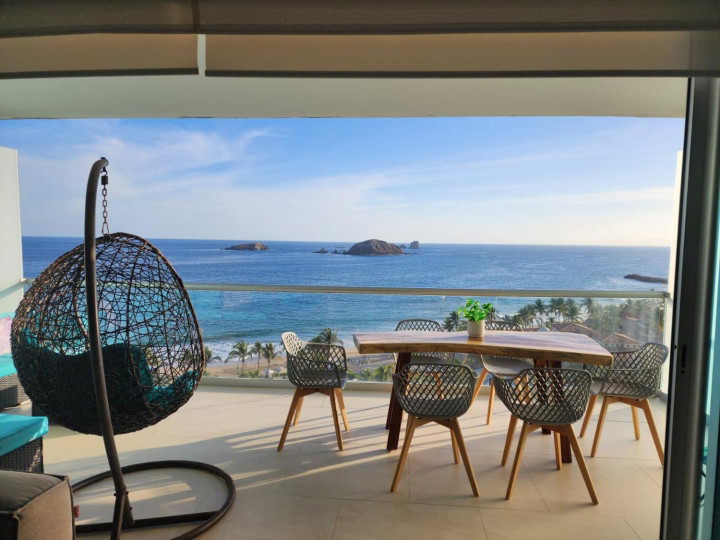 Ixtapa Peninsula - Ixtapa Zihuatanejo