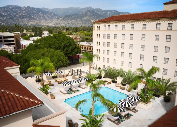 Pasadena Hotel & Pool - 알람브라
