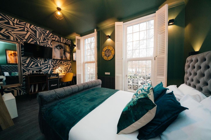 The Rokxy Townhouses & Residences - Kings Cross - Chingford