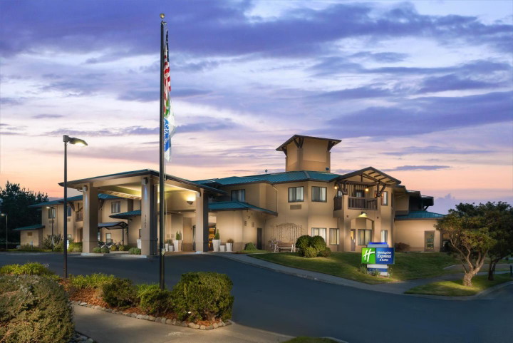 Holiday Inn Express Hotel & Suites Arcata/eureka-airport Area By Ihg - Humboldt County, CA