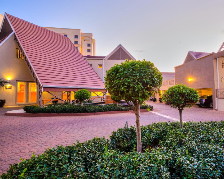 Courtyard Hotel Sandton - Sandton