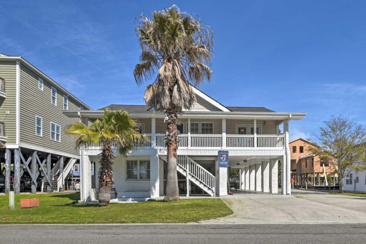 Ground Floor Unit: 10 Miles To Myrtle Beach - South Carolina