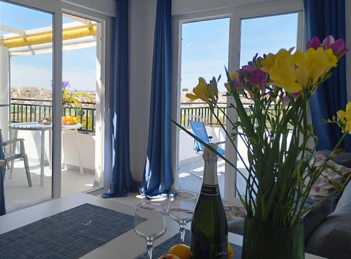 Sunny Apartment With 2 Terraces - Torrevieja