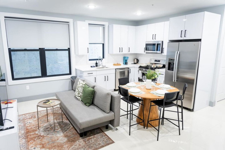 Bright Apartment With Free Parking Near Nyc - Clifton, NJ