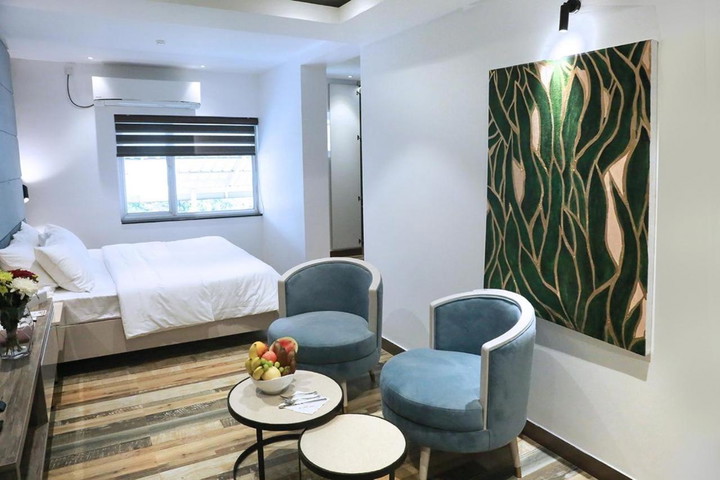 Sri Suryas Hotel - Colombo