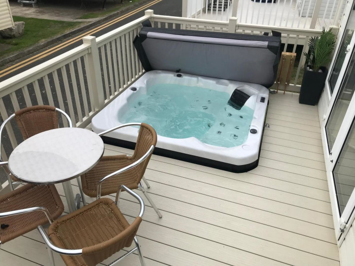 Hot Tub Accommodation North Wales Caravan - England