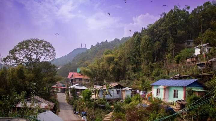 The Black Conch Homestay, Kalimpong Deolo - China