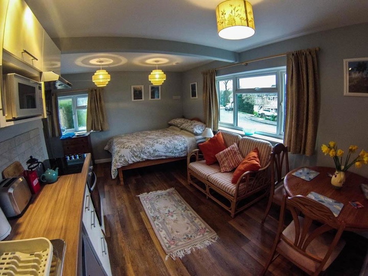 Cheltenham Studio Apartment - Tewkesbury
