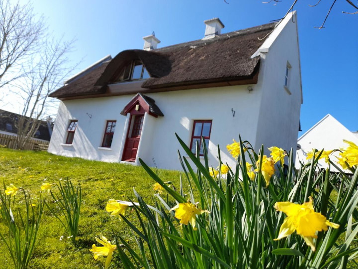 Donegal Thatched Cottage - County Donegal