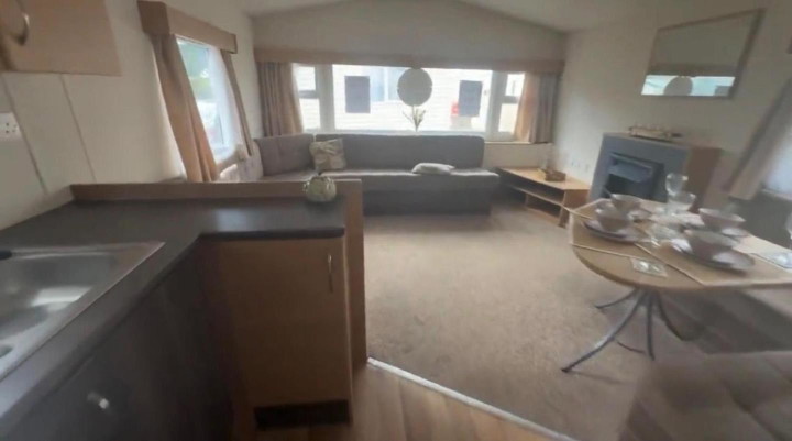 Cabin Sleeps 4 With Indoor Pool And Patio - Felixstowe