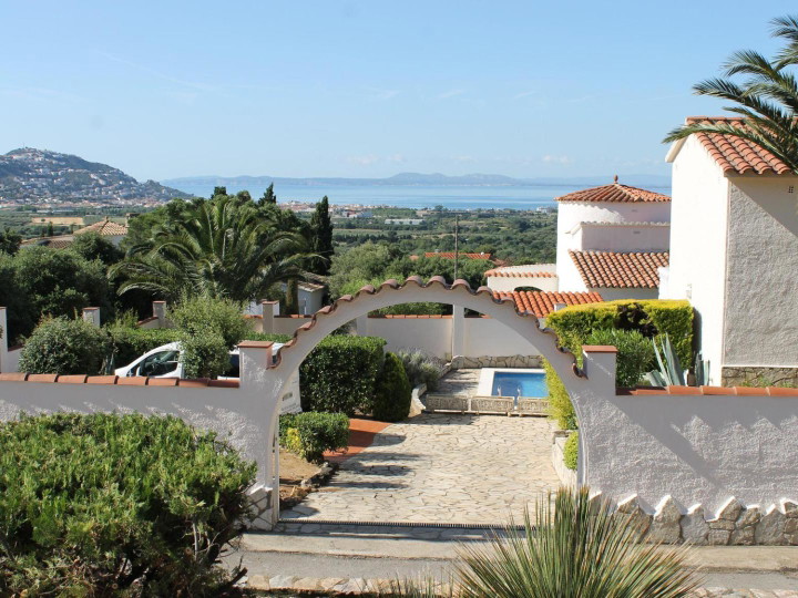 Maison à Roses Avec Piscine Privée Et Vue Pour 7 Personnes. - Roses