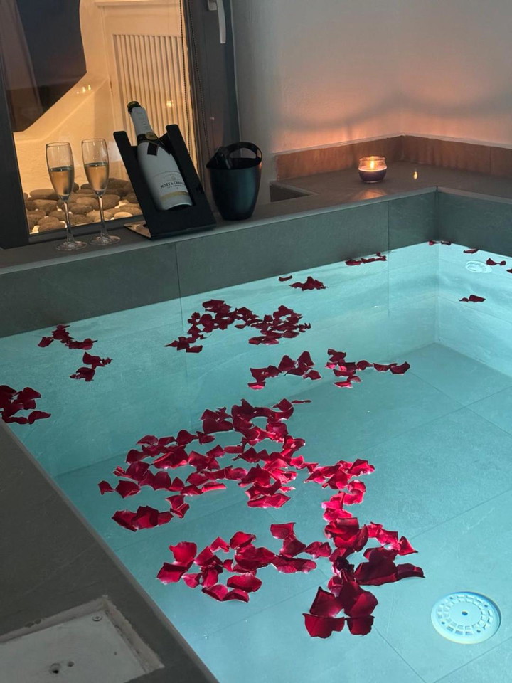 Sunup Lux Villa - Santorini