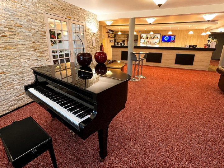 Logis Hotel Altina - Eure