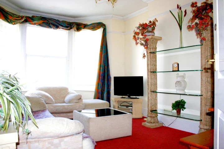 Ilfracombe House Hotel - Near Cliffs Pavilion - Southend-on-Sea