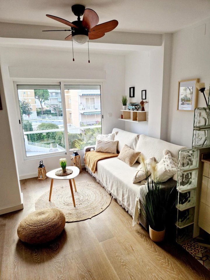 Cozy Rustic Home - Puzol