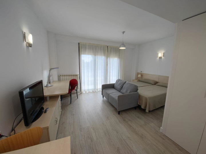 Residencia Universitaria Resa Giner De Los Ríos - Torrejón de Ardoz