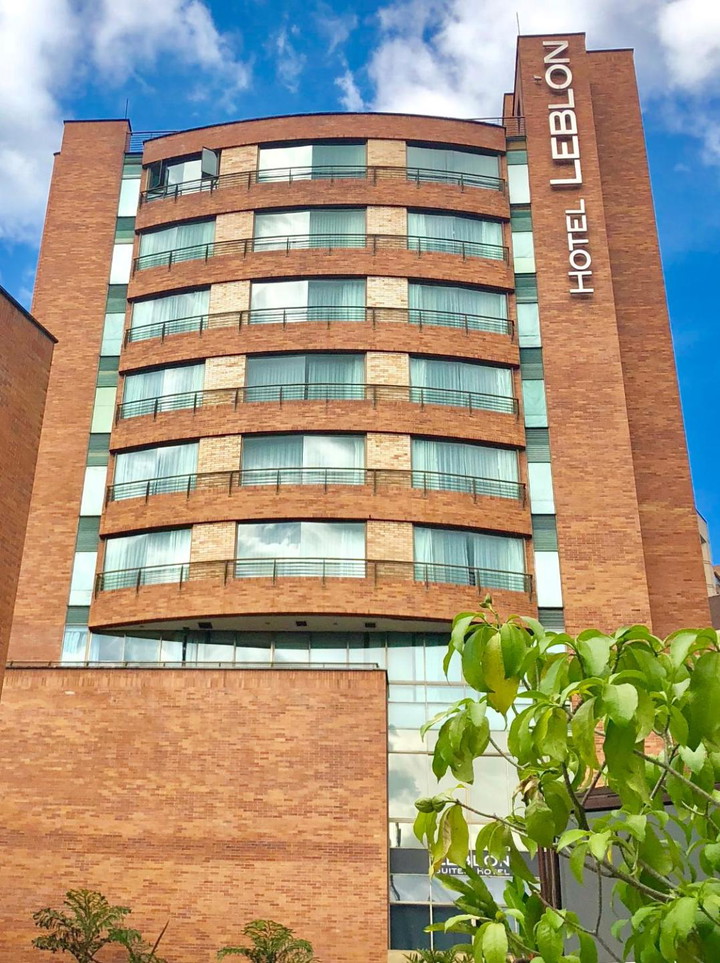 Leblon Suites Hotel Milla De Oro - 메데인