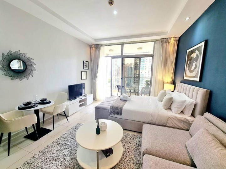 Studio With City Skyline And Marina View And Large Balcony- Fabulous Pool - Dubái