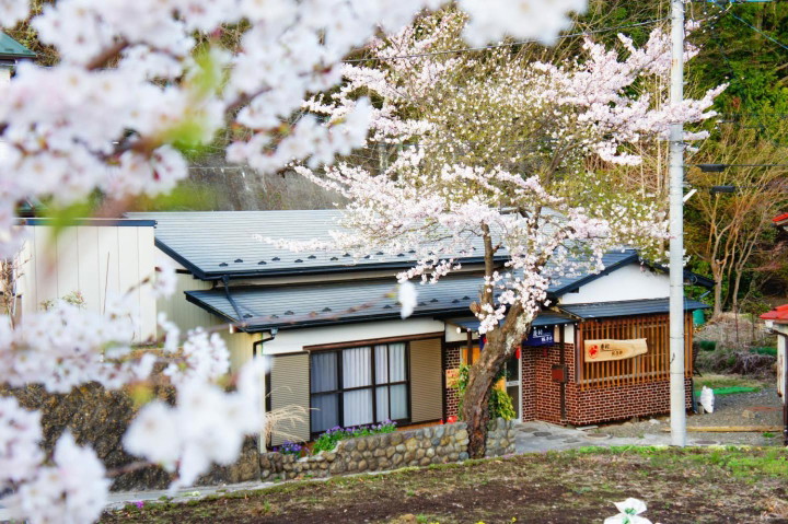 Yoshimura Kajihara-tei - Lake Kawaguchi