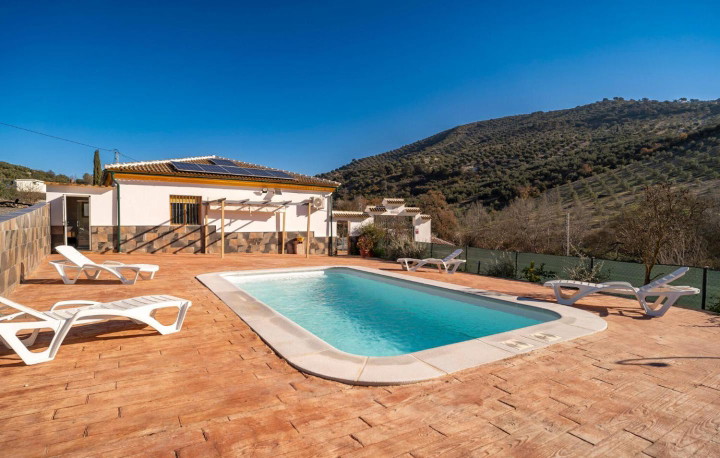 Lovely Home In Iznájar - Iznájar