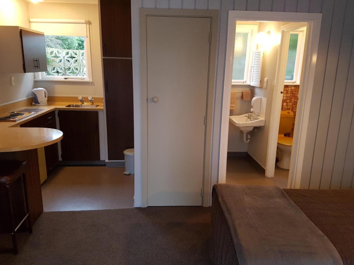 Camberley Court Motel - Clive
