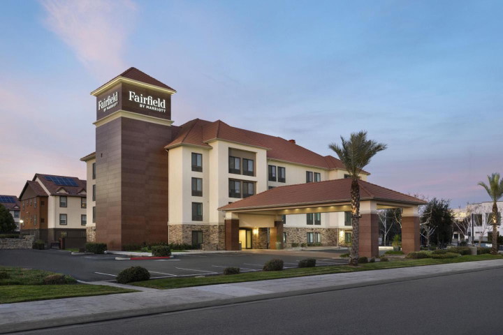 Fairfield By Marriott Inn & Suites Fresno Riverpark - Fresno, CA