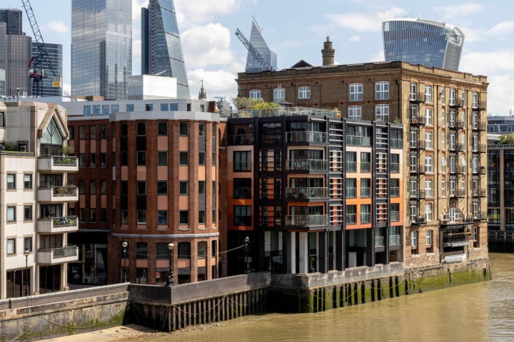 Locke At Broken Wharf - Bloomsbury