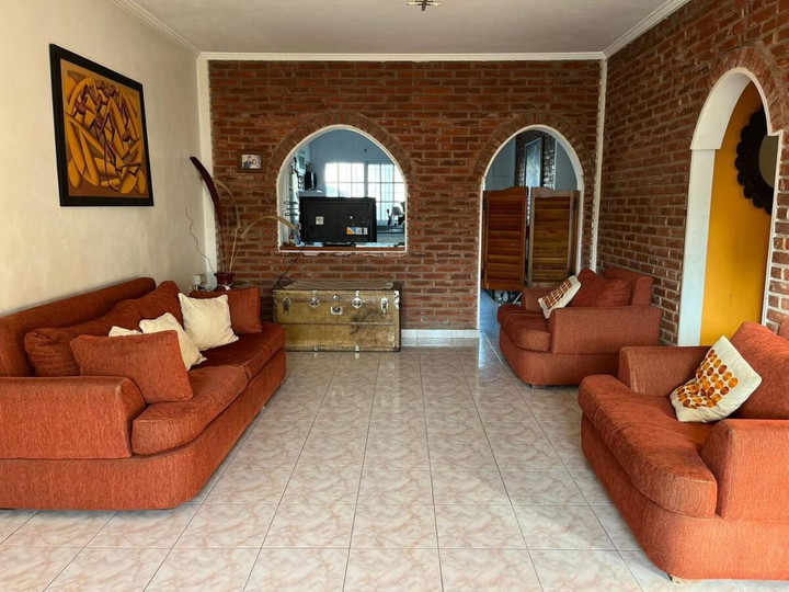 Spacious 3bdr House In Chivilcoy With Swimming Pool And View - Chivilcoy
