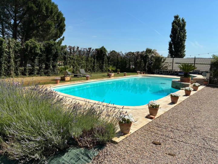 Cozy Balinese Chalet In Provence - Les Arcs
