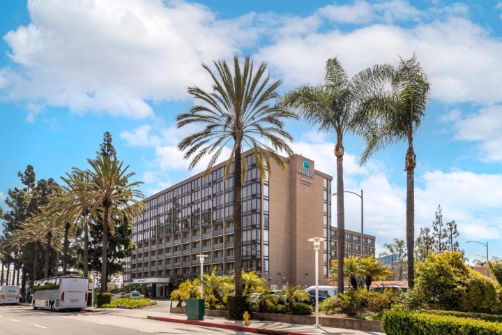 Clarion Hotel Anaheim Resort - La Habra, CA