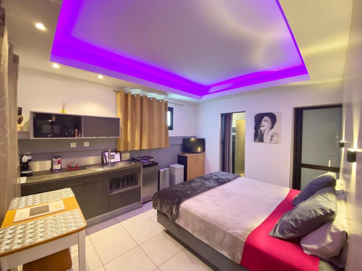 Hostal 170 Room 14 Service Appartement - La Réunion
