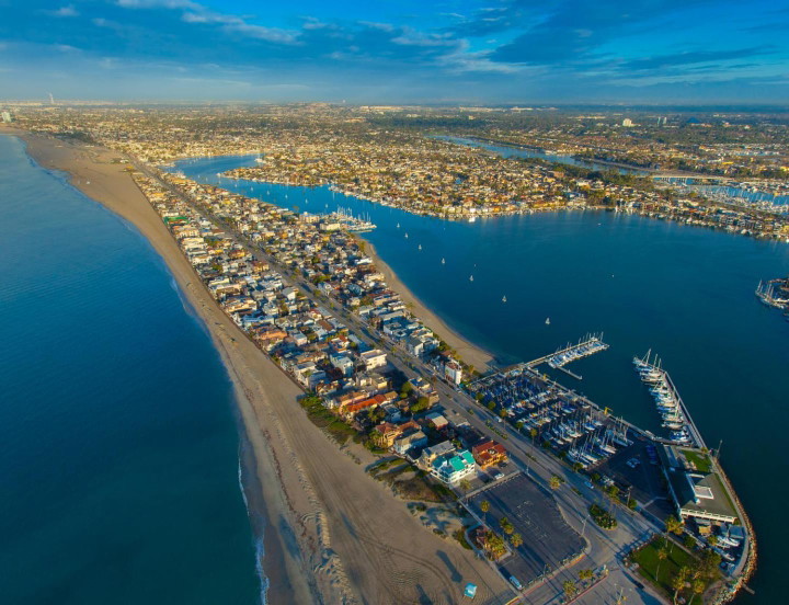 Peninsula Hideaway Apartment • Alamitos Bay - Huntington Beach, CA