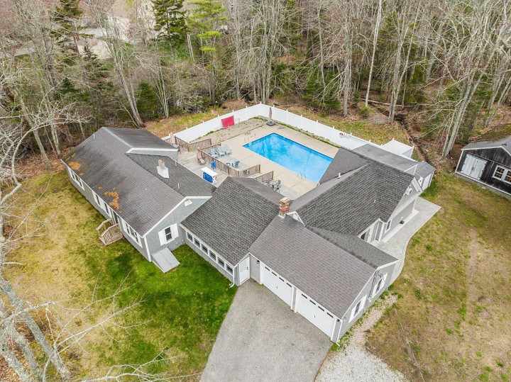 Kennebunk/kennebunkport Beach House W/pool! - Kennebunkport, ME